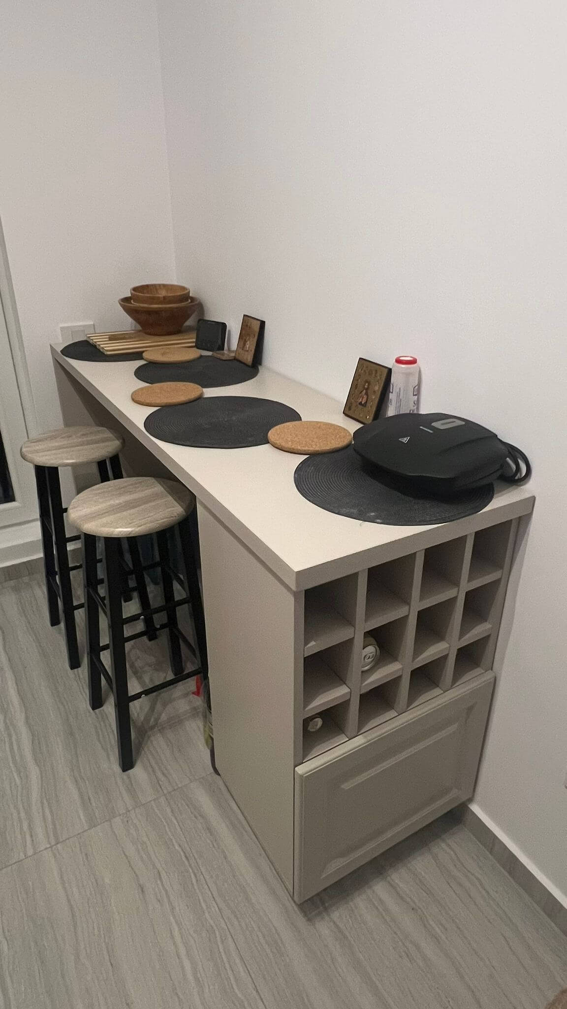 Mobilă bucatarie București carcase pal si MDF Vopsit Lucios la vedere