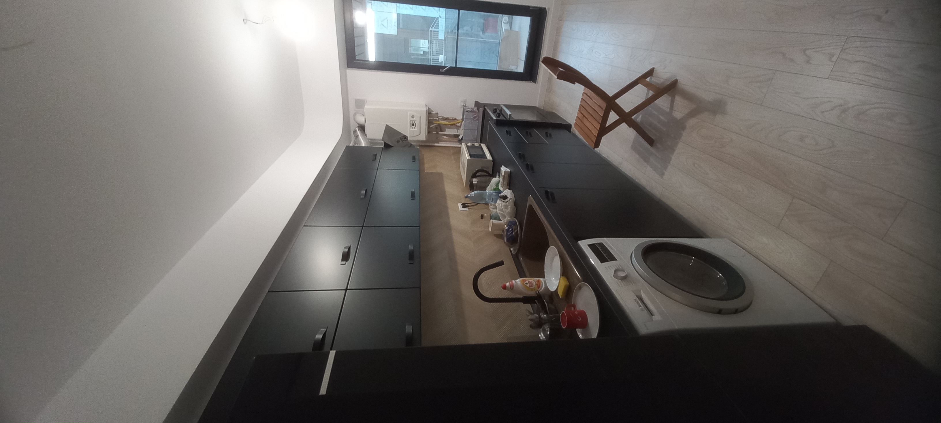 Bucătărie comandă București din Pal Melaminat Alb și usi MDF Vopsit ...