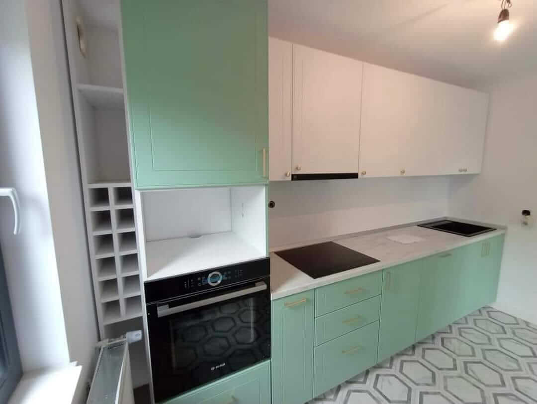 Mobilă bucătărie București din Pal cu uși MDF Vopsit Alb cu frezare ...