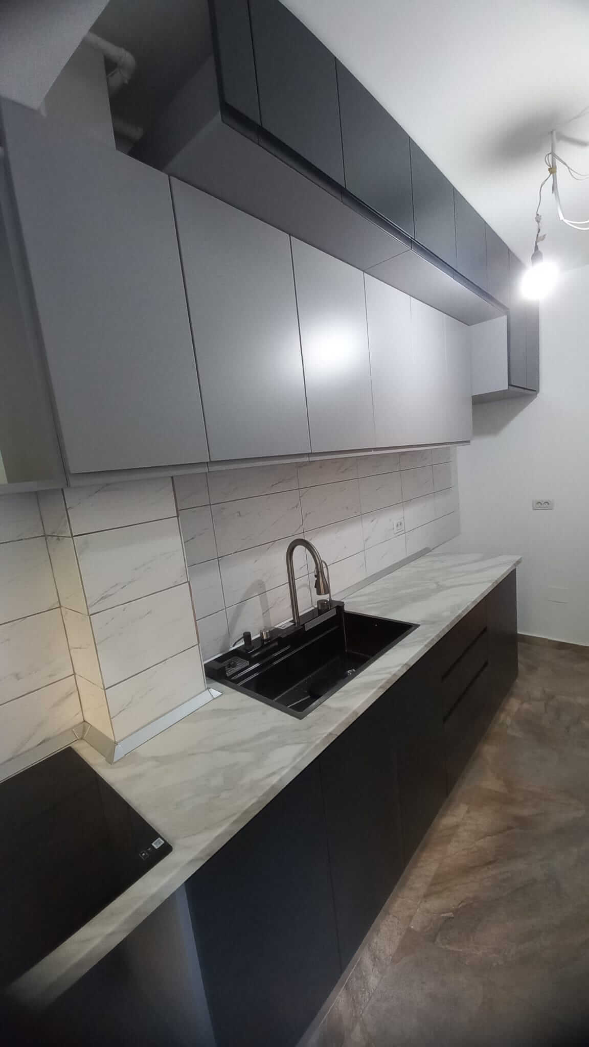 Mobilă bucatarie București carcase pal si MDF Vopsit Lucios la vedere