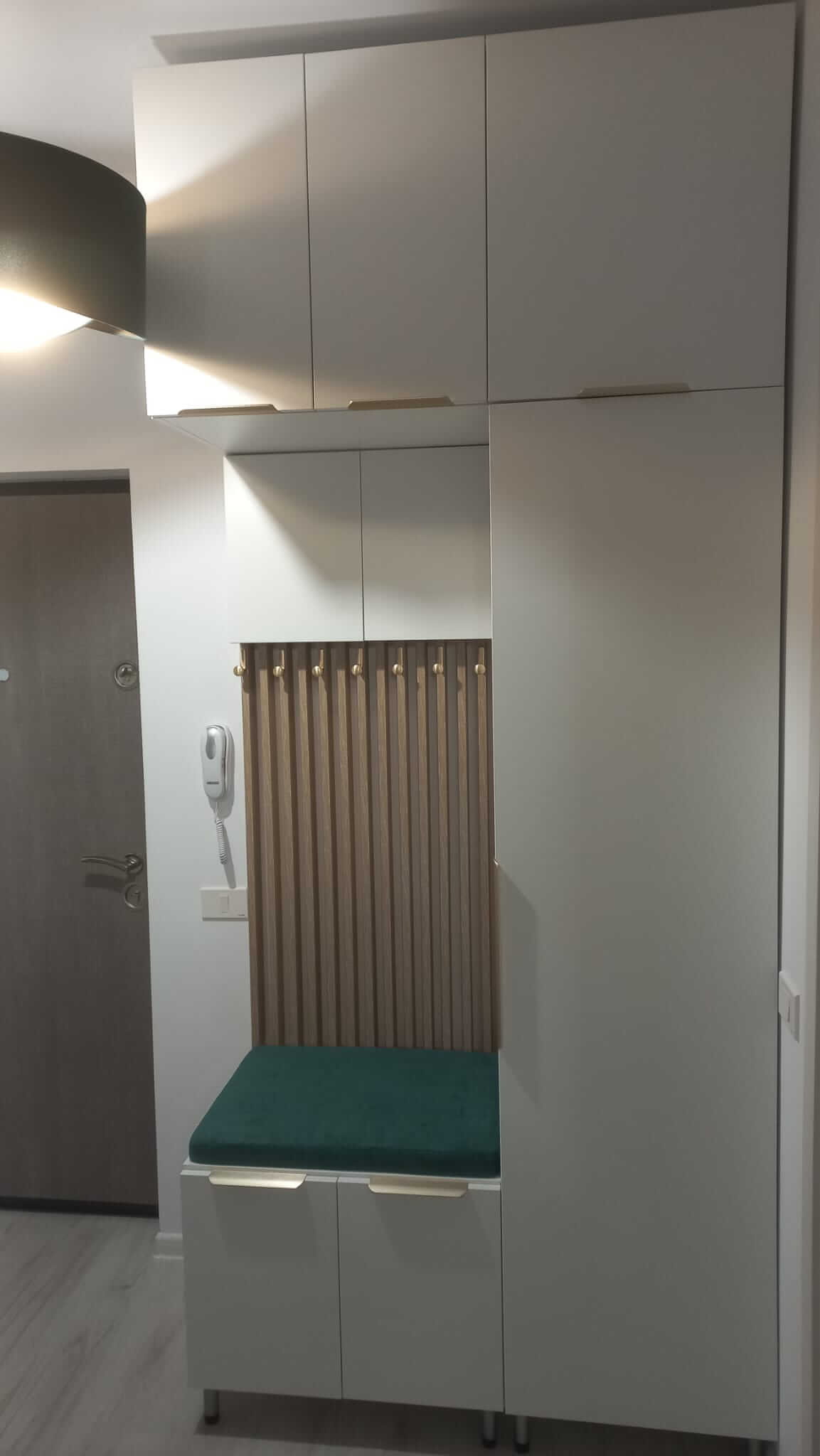 Mobilă hol comandă București Pal cu pantofar, cuiere, dulap depozitare